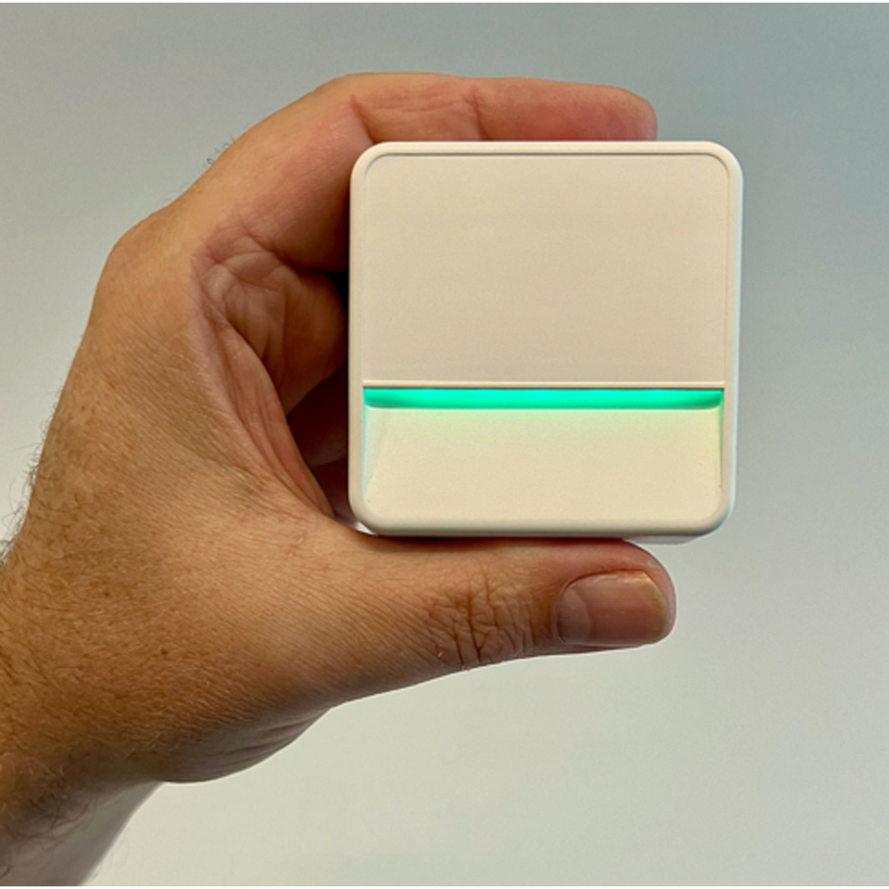 LIVI SENSE MHUB ESSENTIAL SMART HUB | Megaflis.no