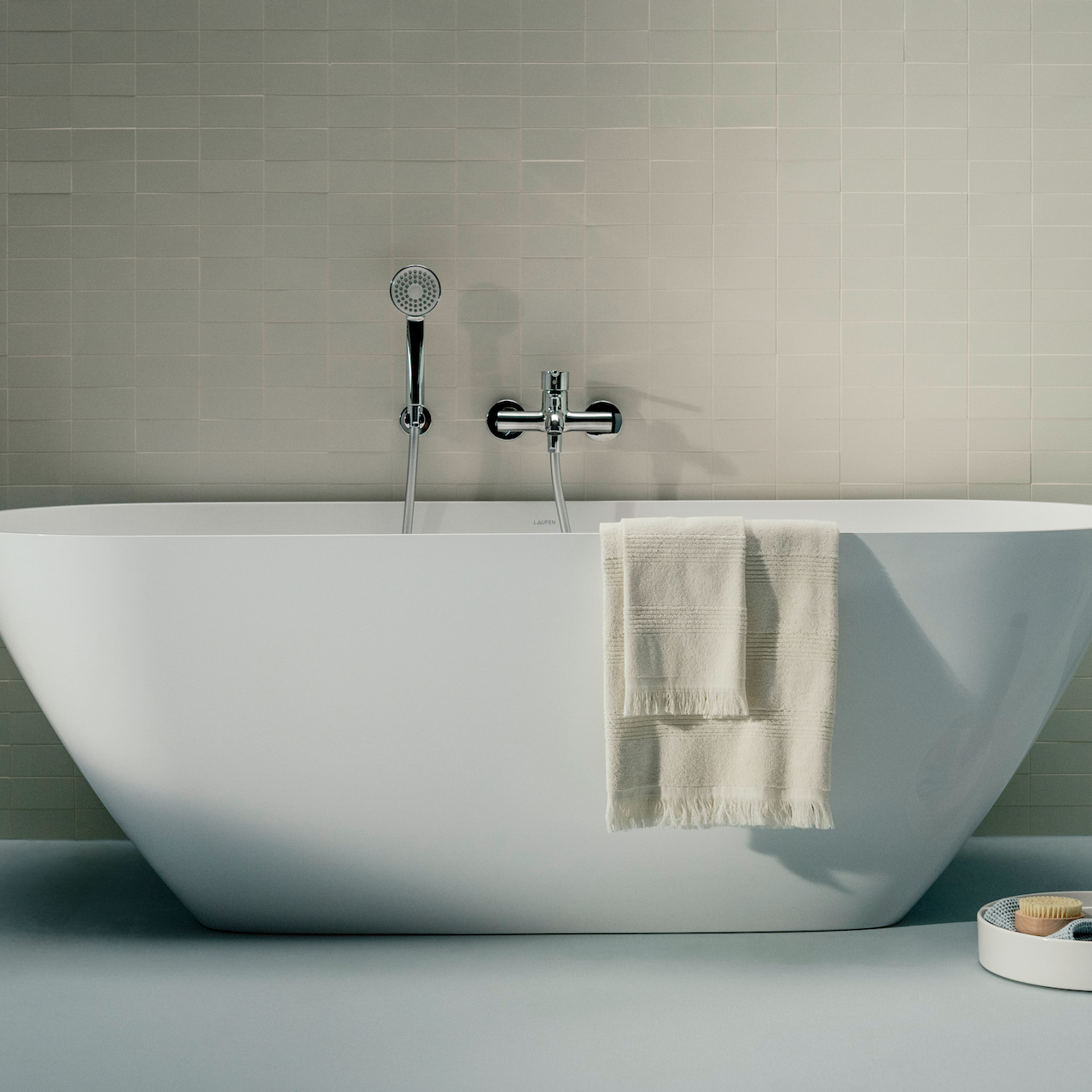 LAUFEN LUA FRITTSTÅENDE BADEKAR 170X75 HVIT | Megaflis.no